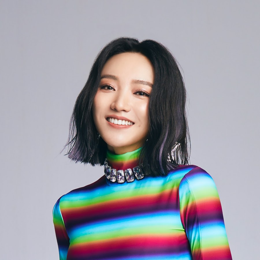 Janice Yan / 閻奕格 – NEONMUSIC